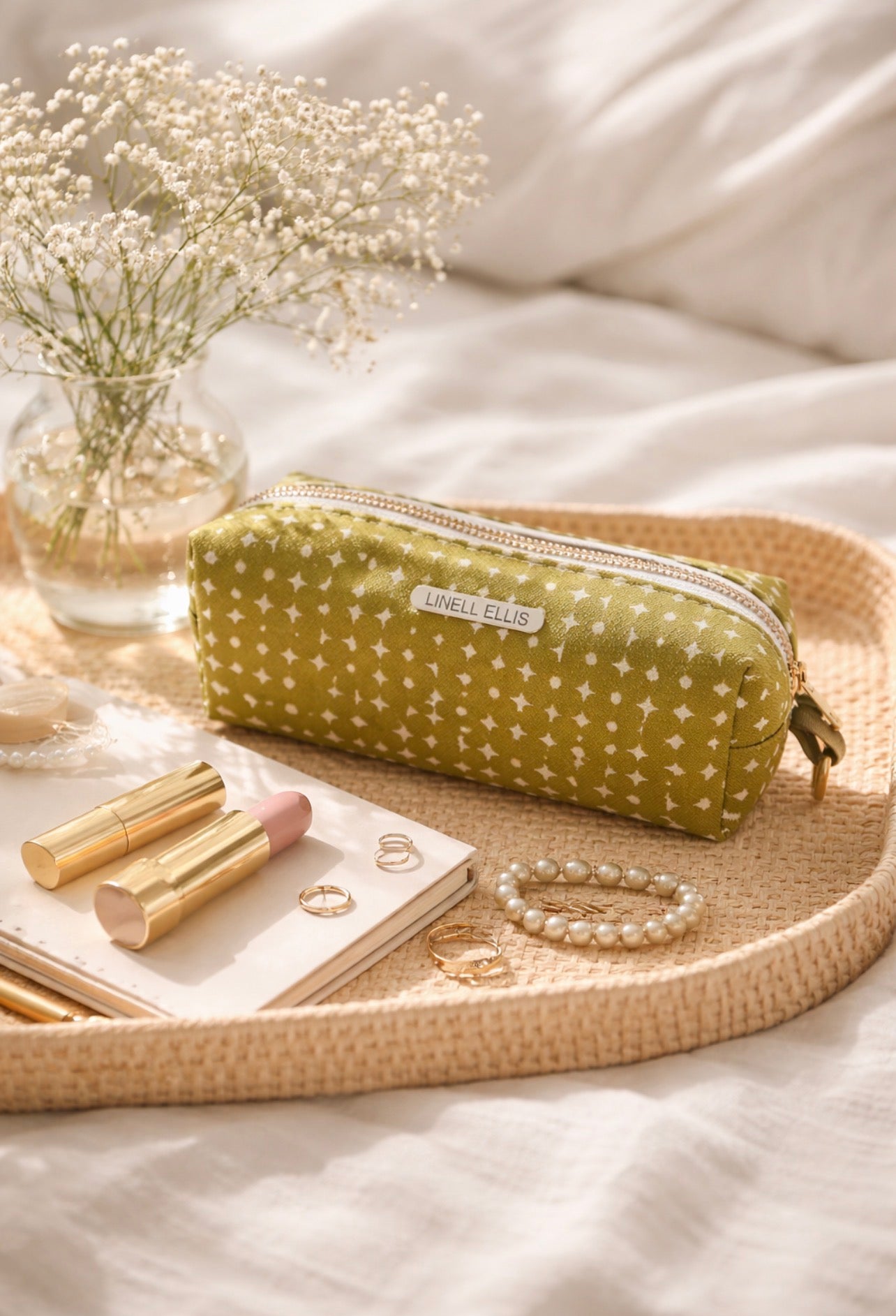 Essentials Case – LINELL ELLIS